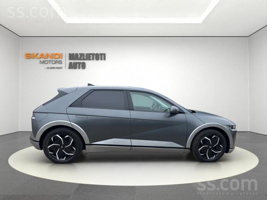 Серый Хендай Ioniq 2023 в Рига, объемом двигателя 1.50 л и пробегом 79 тыс. км за 31990 €, фото 8 на AUTOMOTO.COM.LV