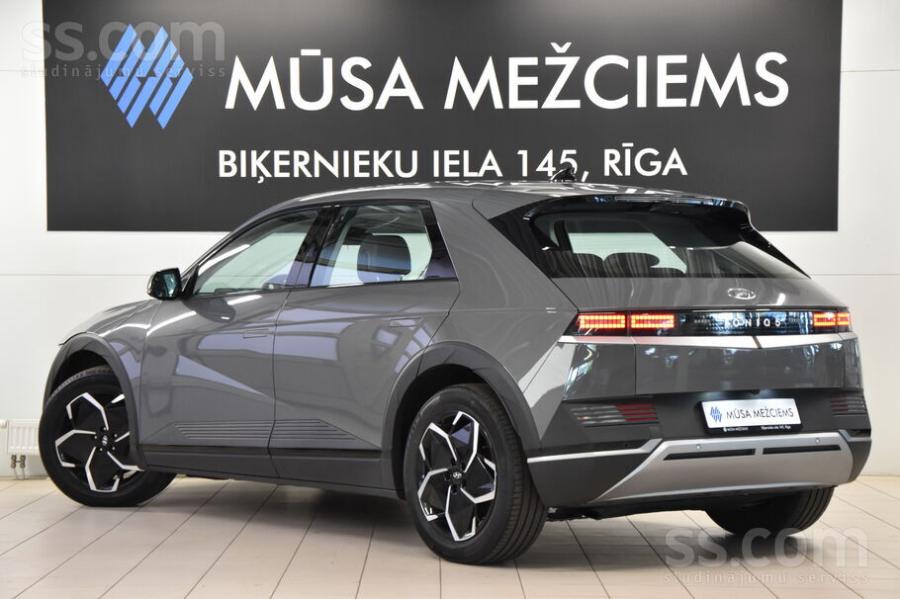 Серый Хендай Ioniq 2023 в Рига, объемом двигателя 0.00 л и пробегом 54 тыс. км за 26990 €, фото 9 на AUTOMOTO.COM.LV