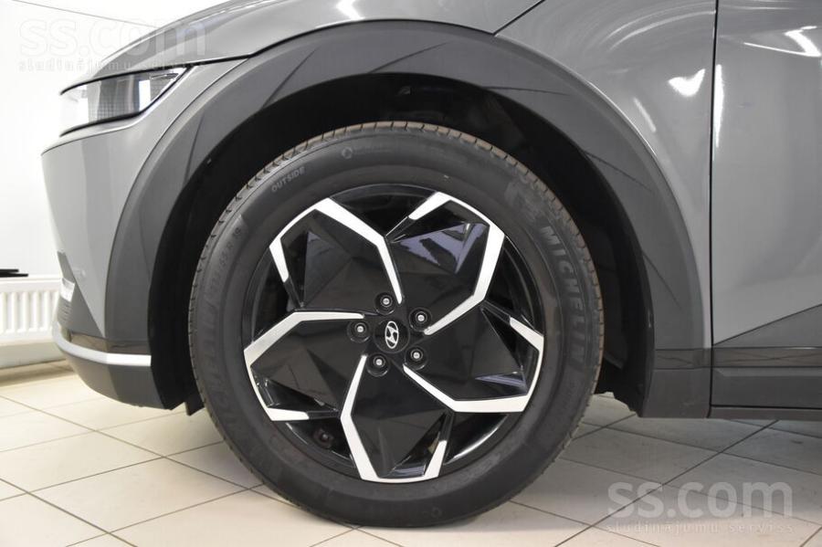 Серый Хендай Ioniq 2023 в Рига, объемом двигателя 0.00 л и пробегом 54 тыс. км за 26990 €, фото 12 на AUTOMOTO.COM.LV