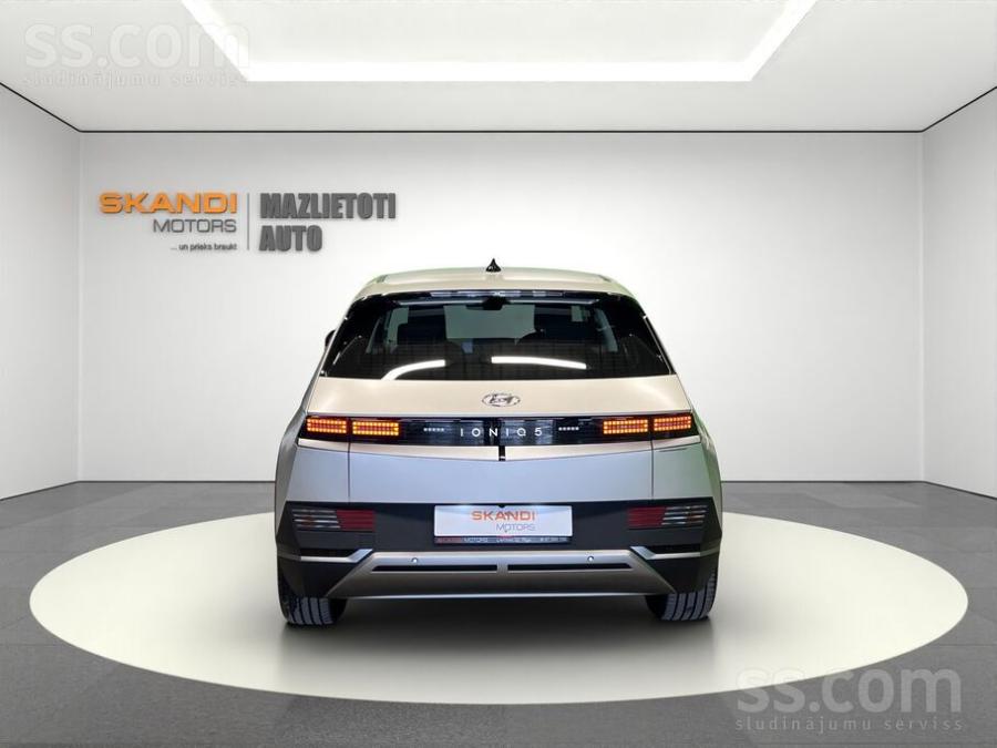 Pelēks Hyundai Ioniq 2023 Rīga, ar dzinēja tilpumu 0.00 L un nobraukumu 20 tūkst. km par 30490 €, foto 6 vietnē AUTOMOTO.COM.LV