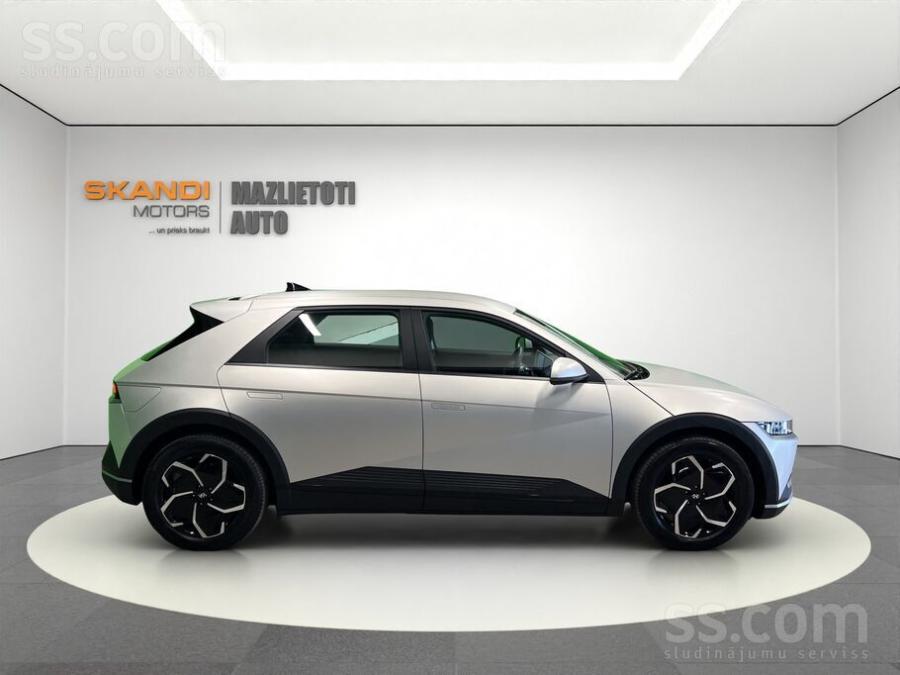 Pelēks Hyundai Ioniq 2023 Rīga, ar dzinēja tilpumu 0.00 L un nobraukumu 20 tūkst. km par 30490 €, foto 8 vietnē AUTOMOTO.COM.LV