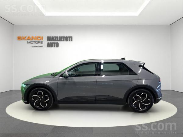 Серый Хендай Ioniq 2023 в Рига, объемом двигателя 0.00 л и пробегом 30 тыс. км за 33490 €, фото 4 на AUTOMOTO.COM.LV