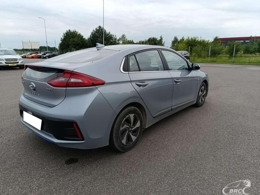 Pelēks Hyundai Ioniq 2016 Viļņa, ar dzinēja tilpumu 1.58 L un nobraukumu 219 tūkst. km par 7500 €, foto 7 vietnē AUTOMOTO.COM.LV