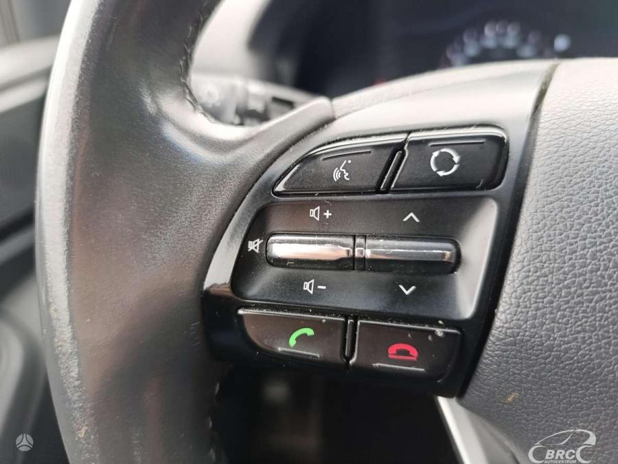 Pelēks Hyundai Ioniq 2016 Viļņa, ar dzinēja tilpumu 1.58 L un nobraukumu 219 tūkst. km par 7500 €, foto 21 vietnē AUTOMOTO.COM.LV