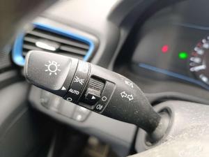 Pelēks Hyundai Ioniq 2016 Viļņa, ar dzinēja tilpumu 1.58 L un nobraukumu 219 tūkst. km par 7500 €, foto 32 vietnē AUTOMOTO.COM.LV