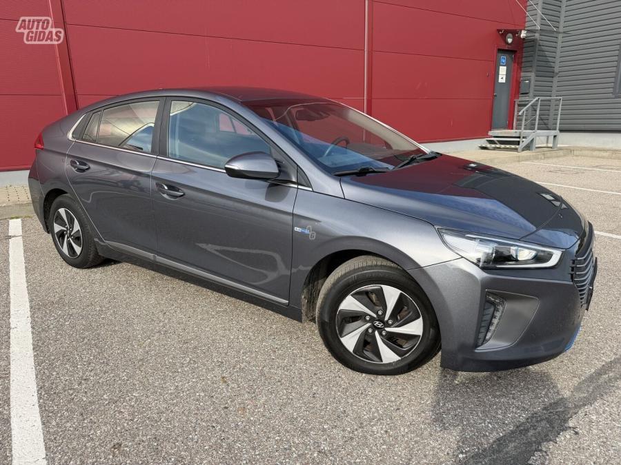 Pelēks Hyundai Ioniq 2016 Kauņa, ar dzinēja tilpumu 1.60 L un nobraukumu 190 tūkst. km par 9700 €, foto 3 vietnē AUTOMOTO.COM.LV