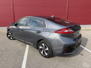 Pelēks Hyundai Ioniq 2016 Kauņa, ar dzinēja tilpumu 1.60 L un nobraukumu 190 tūkst. km par 9700 €, foto 8 vietnē AUTOMOTO.COM.LV