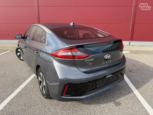 Grey Hyundai Ioniq 2016 in Kaunas, with an engine capacity of 1.60 L and mileage of 190 thousand km for 9700 €, photo 9 on AUTOMOTO.COM.LV