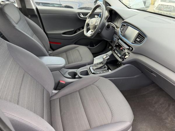 Grey Hyundai Ioniq 2016 in Kaunas, with an engine capacity of 1.60 L and mileage of 190 thousand km for 9700 €, photo 10 on AUTOMOTO.COM.LV