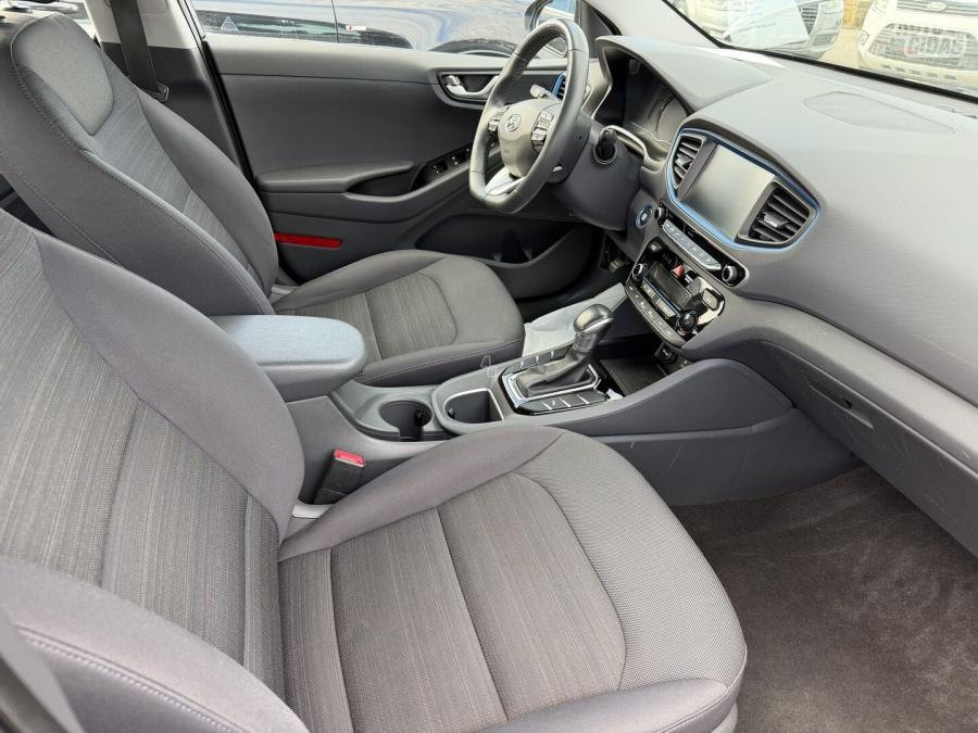 Pelēks Hyundai Ioniq 2016 Kauņa, ar dzinēja tilpumu 1.60 L un nobraukumu 190 tūkst. km par 9700 €, foto 10 vietnē AUTOMOTO.COM.LV