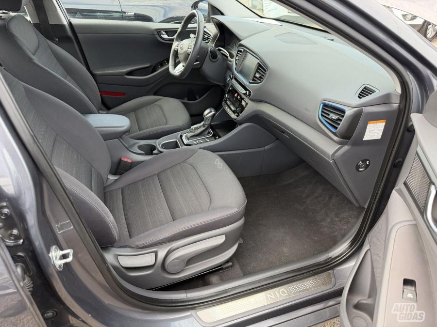 Pelēks Hyundai Ioniq 2016 Kauņa, ar dzinēja tilpumu 1.60 L un nobraukumu 190 tūkst. km par 9700 €, foto 11 vietnē AUTOMOTO.COM.LV