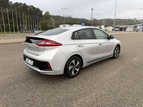 Серый Хендай Ioniq 2016 в Вильнюс, объемом двигателя 1.60 л и пробегом 126 тыс. км за 11900 €, фото 5 на AUTOMOTO.COM.LV