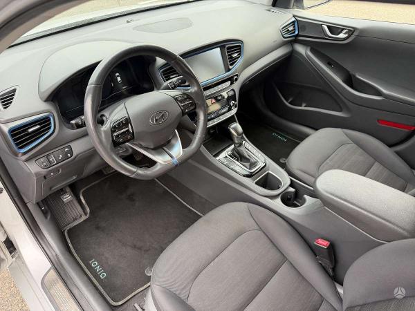 Серый Хендай Ioniq 2016 в Вильнюс, объемом двигателя 1.60 л и пробегом 126 тыс. км за 11900 €, фото 8 на AUTOMOTO.COM.LV