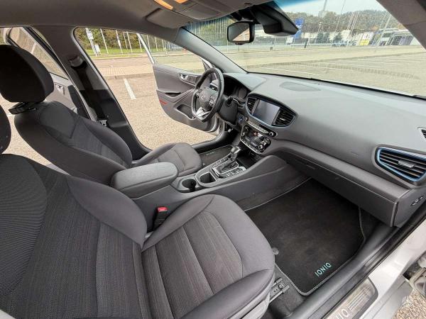 Серый Хендай Ioniq 2016 в Вильнюс, объемом двигателя 1.60 л и пробегом 126 тыс. км за 11900 €, фото 10 на AUTOMOTO.COM.LV