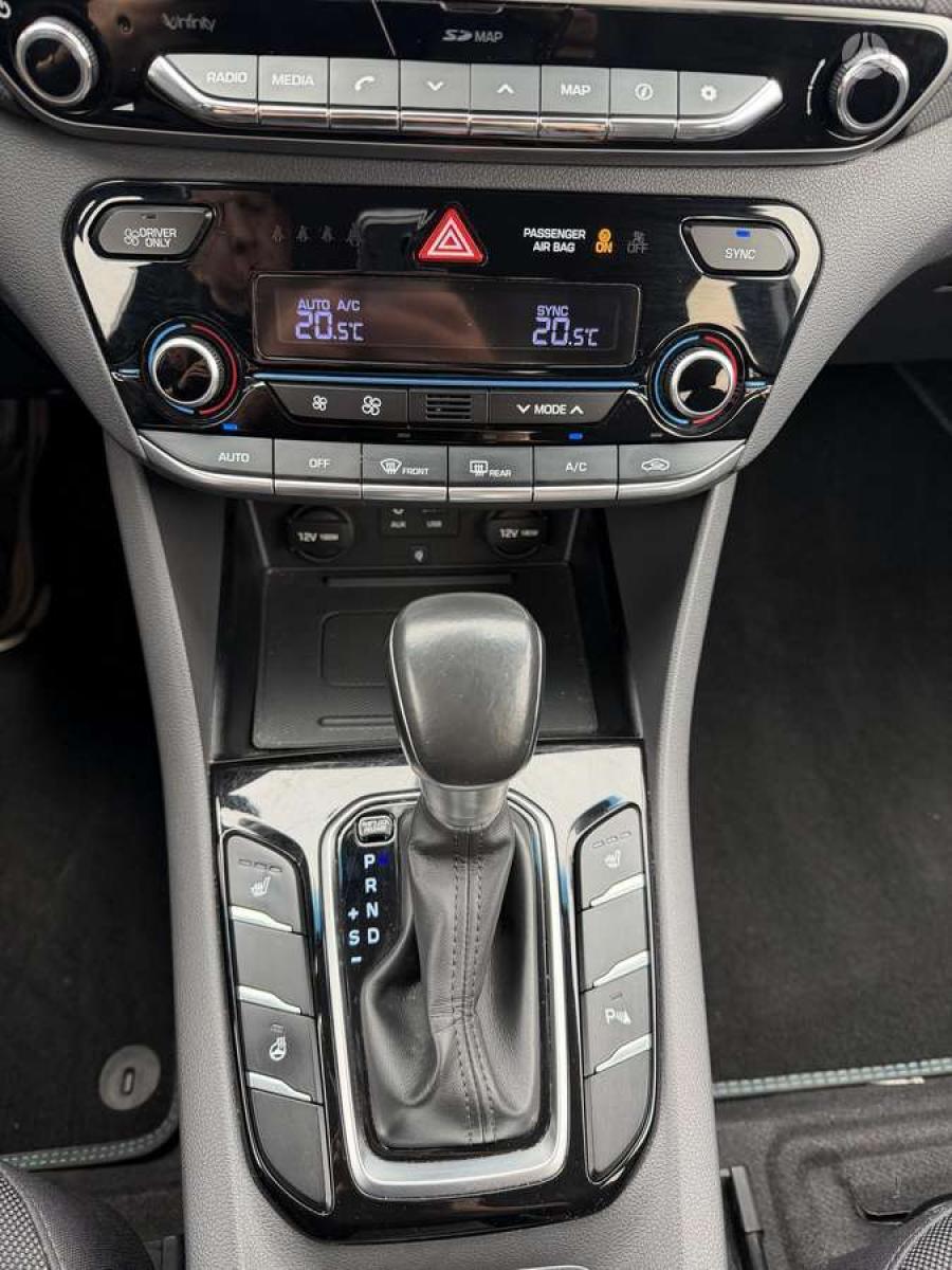 Pelēks Hyundai Ioniq 2016 Viļņa, ar dzinēja tilpumu 1.60 L un nobraukumu 126 tūkst. km par 11900 €, foto 18 vietnē AUTOMOTO.COM.LV