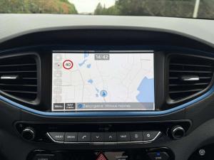 Pelēks Hyundai Ioniq 2016 Viļņa, ar dzinēja tilpumu 1.60 L un nobraukumu 126 tūkst. km par 11900 €, foto 19 vietnē AUTOMOTO.COM.LV