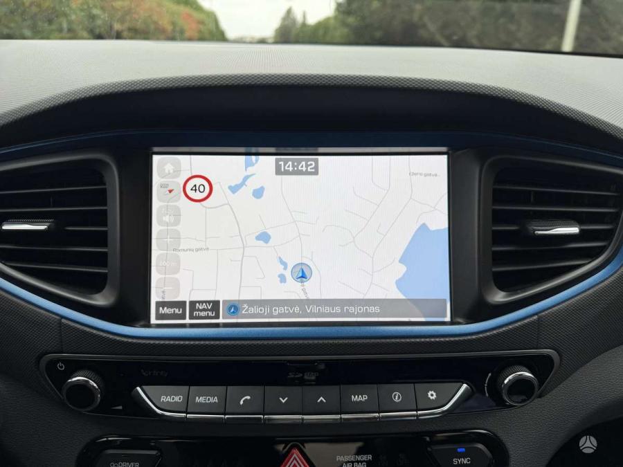 Pelēks Hyundai Ioniq 2016 Viļņa, ar dzinēja tilpumu 1.60 L un nobraukumu 126 tūkst. km par 11900 €, foto 19 vietnē AUTOMOTO.COM.LV