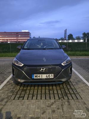 Серый Хендай Ioniq 2017 в Вильнюс, объемом двигателя 1.60 л и пробегом 165 тыс. км за 12500 €, фото  на AUTOMOTO.COM.LV