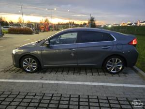 Pelēks Hyundai Ioniq 2017 Viļņa, ar dzinēja tilpumu 1.60 L un nobraukumu 165 tūkst. km par 12500 €, foto 8 vietnē AUTOMOTO.COM.LV