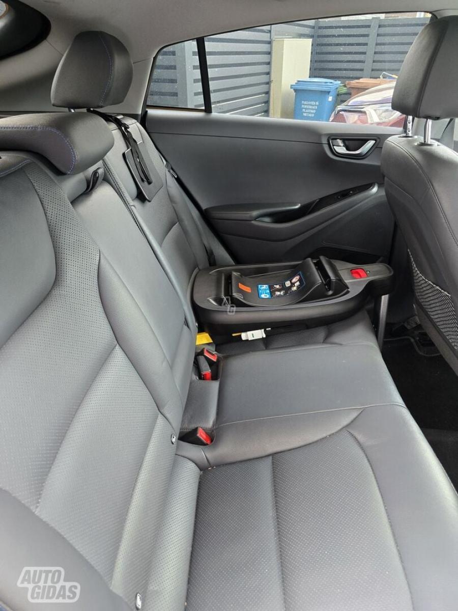 Pelēks Hyundai Ioniq 2017 Viļņa, ar dzinēja tilpumu 1.60 L un nobraukumu 165 tūkst. km par 12500 €, foto 15 vietnē AUTOMOTO.COM.LV
