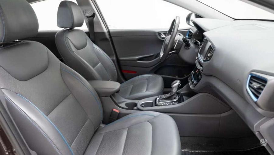 Pelēks Hyundai Ioniq 2017 Viļņa, ar dzinēja tilpumu 1.58 L un nobraukumu 57 tūkst. km par 14950 €, foto 15 vietnē AUTOMOTO.COM.LV