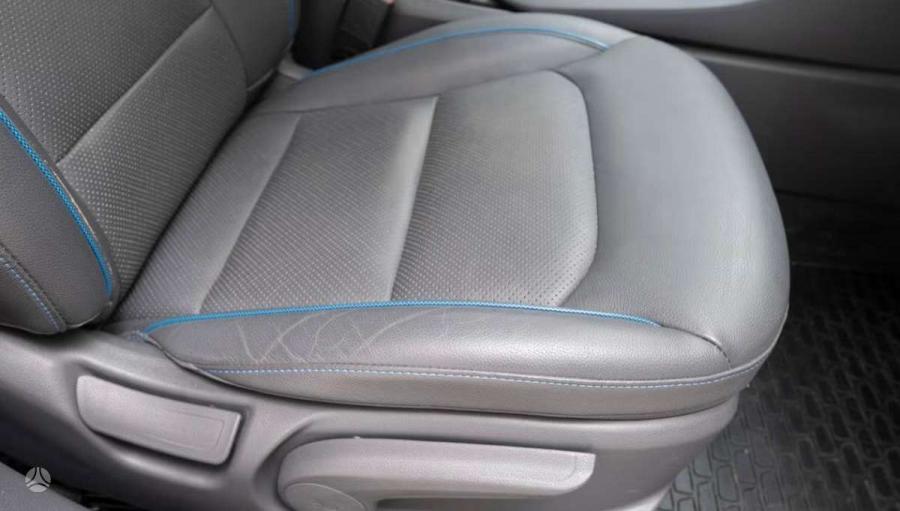 Pelēks Hyundai Ioniq 2017 Viļņa, ar dzinēja tilpumu 1.58 L un nobraukumu 57 tūkst. km par 14950 €, foto 16 vietnē AUTOMOTO.COM.LV