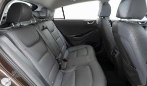 Pelēks Hyundai Ioniq 2017 Viļņa, ar dzinēja tilpumu 1.58 L un nobraukumu 57 tūkst. km par 14950 €, foto 17 vietnē AUTOMOTO.COM.LV