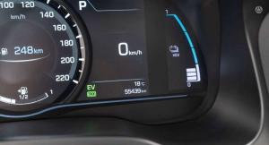 Pelēks Hyundai Ioniq 2017 Viļņa, ar dzinēja tilpumu 1.58 L un nobraukumu 57 tūkst. km par 14950 €, foto 24 vietnē AUTOMOTO.COM.LV