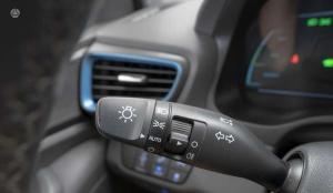 Pelēks Hyundai Ioniq 2017 Viļņa, ar dzinēja tilpumu 1.58 L un nobraukumu 57 tūkst. km par 14950 €, foto 27 vietnē AUTOMOTO.COM.LV