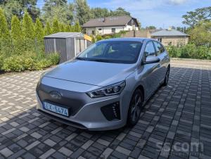Grey Hyundai Ioniq 2017 in Jurmala, with an engine capacity of 1.60 L and mileage of 177 thousand km for 11490 €, photo  on AUTOMOTO.COM.LV