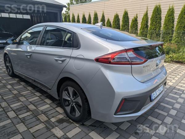 Серый Хендай Ioniq 2017 в Юрмала, объемом двигателя 1.60 л и пробегом 177 тыс. км за 11490 €, фото 4 на AUTOMOTO.COM.LV