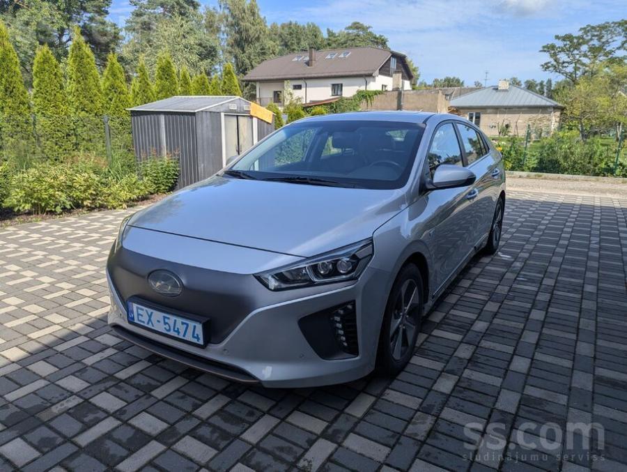 Pelēks Hyundai Ioniq 2017 Jūrmala, ar dzinēja tilpumu 1.60 L un nobraukumu 177 tūkst. km par 11490 €, foto 1 vietnē AUTOMOTO.COM.LV
