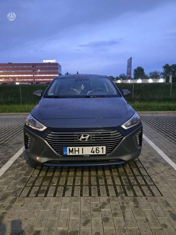 Pelēks Hyundai Ioniq 2017 Viļņa, ar dzinēja tilpumu 1.58 L un nobraukumu 169 tūkst. km par 10500 €, foto 1 vietnē AUTOMOTO.COM.LV