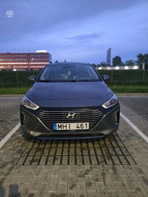 Grey Hyundai Ioniq 2017 in Vilnius, with an engine capacity of 1.58 L and mileage of 169 thousand km for 10500 €, photo  on AUTOMOTO.COM.LV
