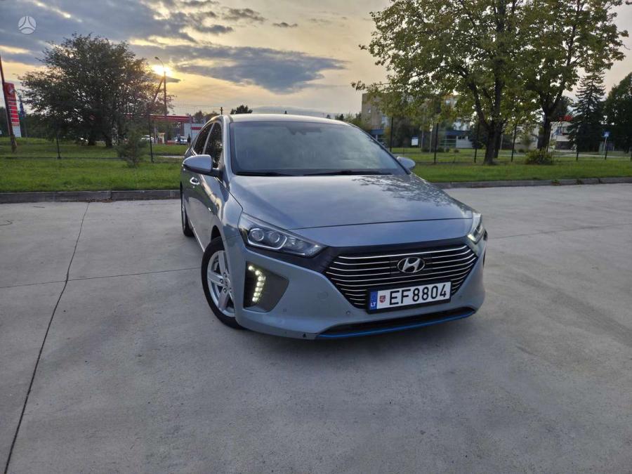 Серый Хендай Ioniq 2017 в Паневежис, объемом двигателя 1.58 л и пробегом 105 тыс. км за 12800 €, фото 1 на AUTOMOTO.COM.LV
