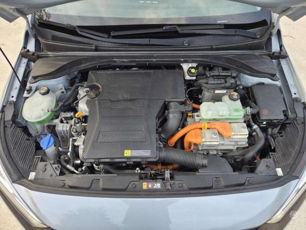 Pelēks Hyundai Ioniq 2017 Panevēža, ar dzinēja tilpumu 1.58 L un nobraukumu 105 tūkst. km par 12800 €, foto 9 vietnē AUTOMOTO.COM.LV