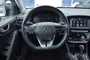 Grey Hyundai Ioniq 2018 in Riga, with an engine capacity of 1.60 L and mileage of 140 thousand km for 10500 €, photo 11 on AUTOMOTO.COM.LV
