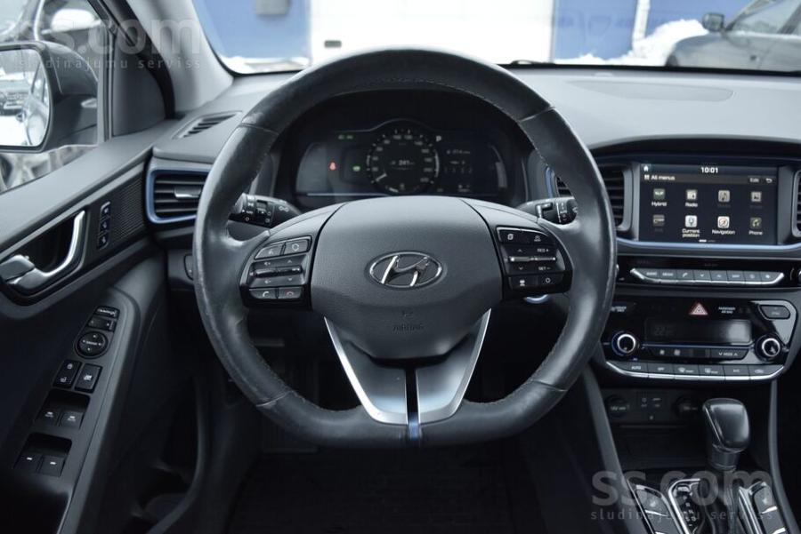 Grey Hyundai Ioniq 2018 in Riga, with an engine capacity of 1.60 L and mileage of 140 thousand km for 10500 €, photo 11 on AUTOMOTO.COM.LV