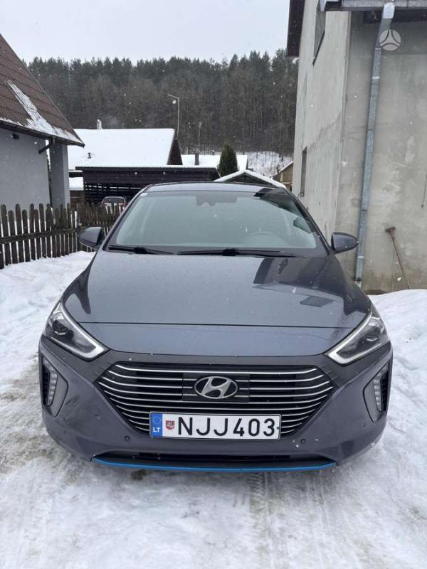 Pelēks Hyundai Ioniq 2018 Kauņa, ar dzinēja tilpumu 1.58 L un nobraukumu 129 tūkst. km par 9200 €, foto 2 vietnē AUTOMOTO.COM.LV