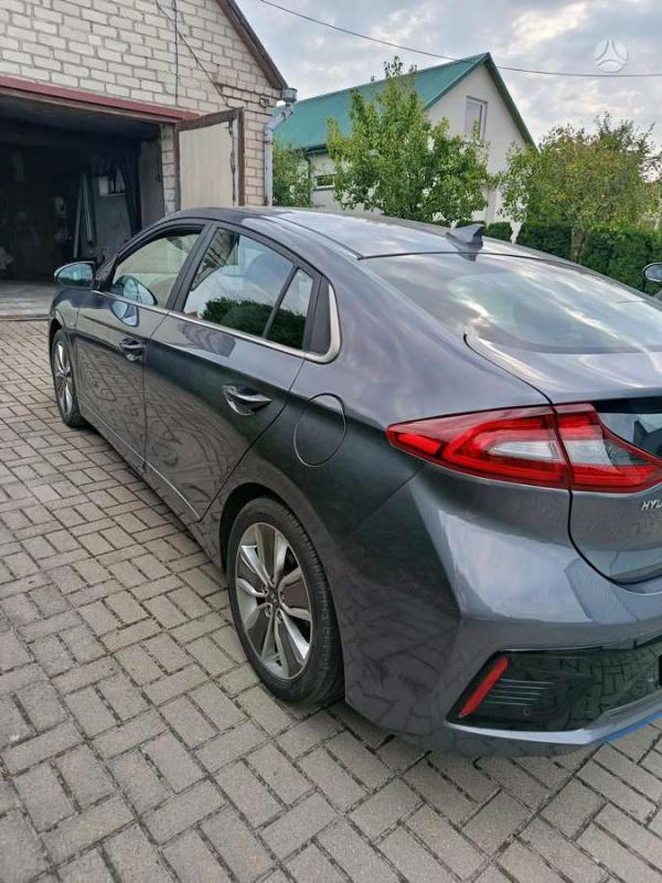 Серый Хендай Ioniq 2018 в Расейняй, объемом двигателя 1.58 л и пробегом 185 тыс. км за 8800 €, фото 2 на AUTOMOTO.COM.LV
