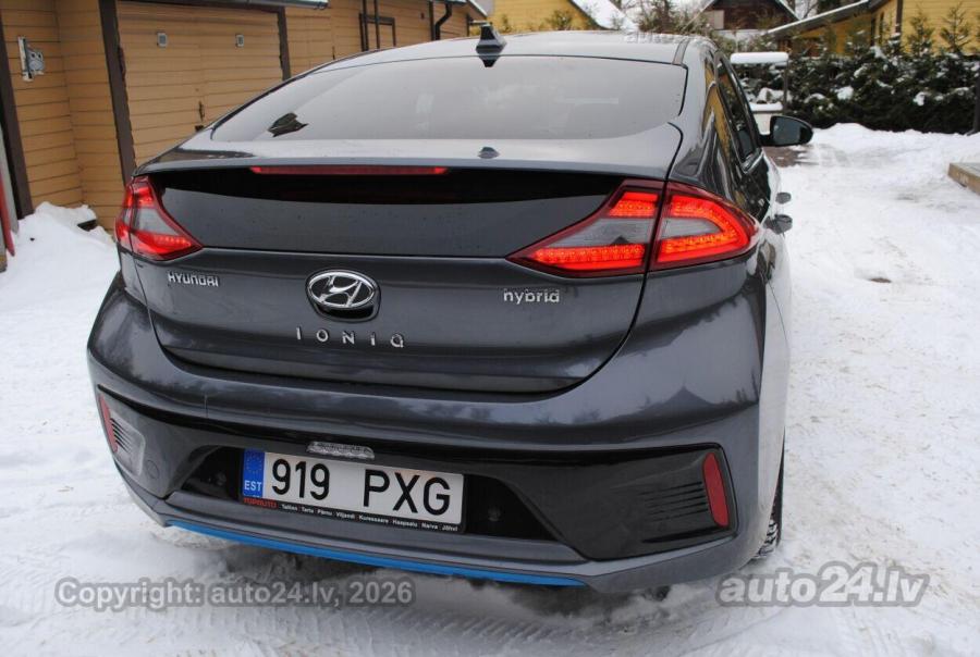 Pelēks Hyundai Ioniq 2019 Veru, ar dzinēja tilpumu 1.60 L un nobraukumu 288 tūkst. km par 13500 €, foto 4 vietnē AUTOMOTO.COM.LV