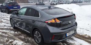 Grey Hyundai Ioniq 2019 in Vilnius, with an engine capacity of 1.58 L and mileage of 193 thousand km for 8000 €, photo 4 on AUTOMOTO.COM.LV