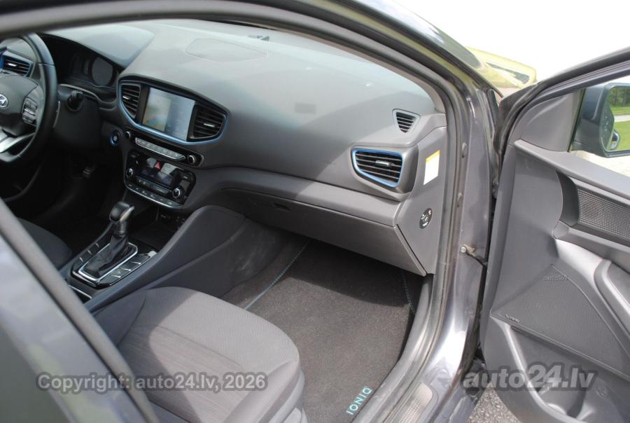 Серый Хендай Ioniq 2019 в Выру, объемом двигателя 1.60 л и пробегом 290 тыс. км за 10600 €, фото 16 на AUTOMOTO.COM.LV