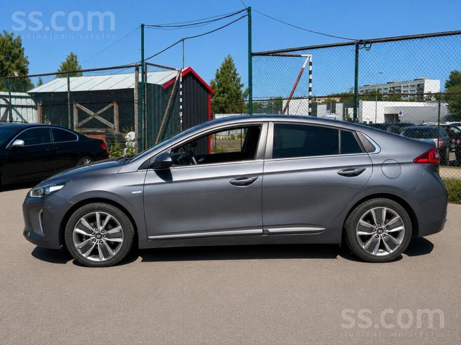 Pelēks Hyundai Ioniq 2019 Rīga, ar dzinēja tilpumu 1.60 L un nobraukumu 143 tūkst. km par 10900 €, foto 3 vietnē AUTOMOTO.COM.LV
