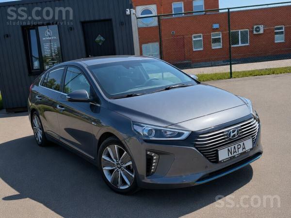 Pelēks Hyundai Ioniq 2019 Rīga, ar dzinēja tilpumu 1.60 L un nobraukumu 143 tūkst. km par 10900 €, foto 3 vietnē AUTOMOTO.COM.LV