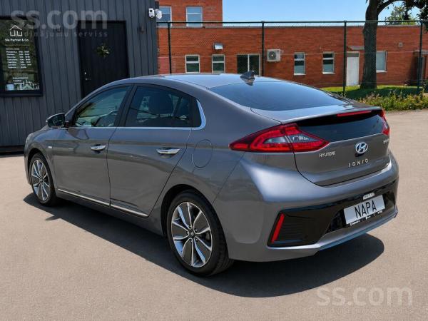 Pelēks Hyundai Ioniq 2019 Rīga, ar dzinēja tilpumu 1.60 L un nobraukumu 143 tūkst. km par 10900 €, foto 7 vietnē AUTOMOTO.COM.LV
