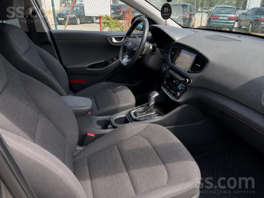 Pelēks Hyundai Ioniq 2019 Rīga, ar dzinēja tilpumu 1.60 L un nobraukumu 143 tūkst. km par 10900 €, foto 13 vietnē AUTOMOTO.COM.LV