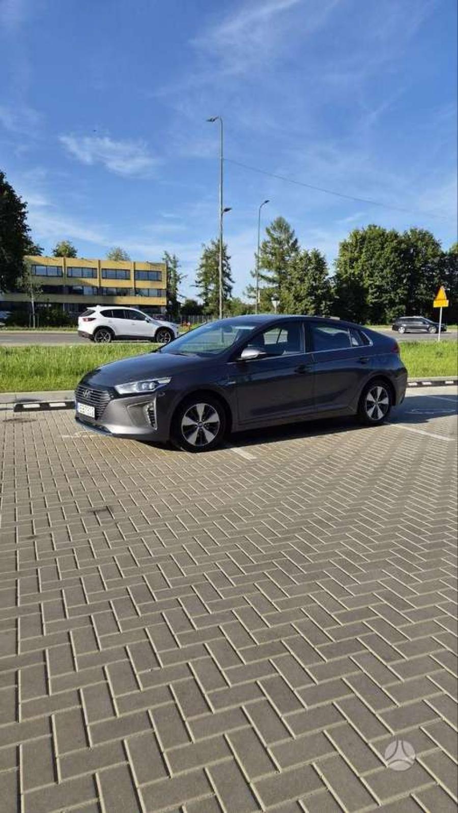 Pelēks Hyundai Ioniq 2019 Kauņa, ar dzinēja tilpumu 1.58 L un nobraukumu 186 tūkst. km par 11500 €, foto 5 vietnē AUTOMOTO.COM.LV