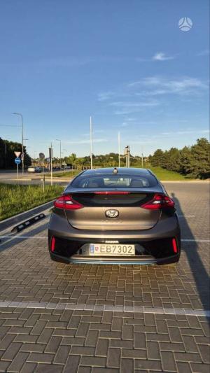 Pelēks Hyundai Ioniq 2019 Kauņa, ar dzinēja tilpumu 1.58 L un nobraukumu 186 tūkst. km par 11500 €, foto 10 vietnē AUTOMOTO.COM.LV
