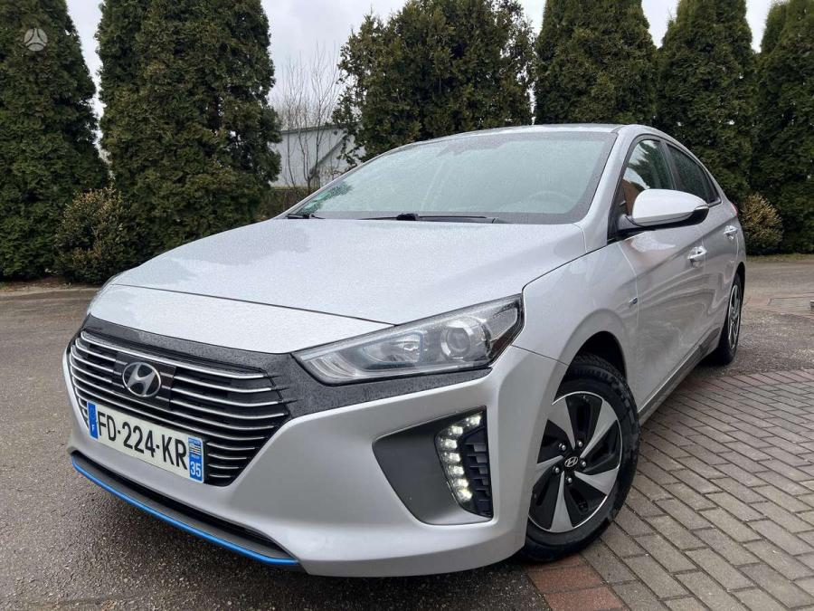 Grey Hyundai Ioniq 2019 in Taurage, with an engine capacity of 1.58 L and mileage of 176 thousand km for 8990 €, photo 1 on AUTOMOTO.COM.LV